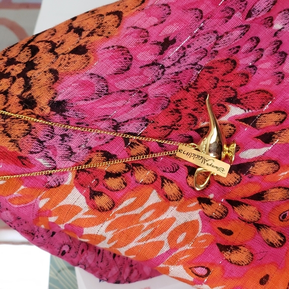 Disney | Jewelry | Disney Aladdin Gold Knecklace | Poshmark